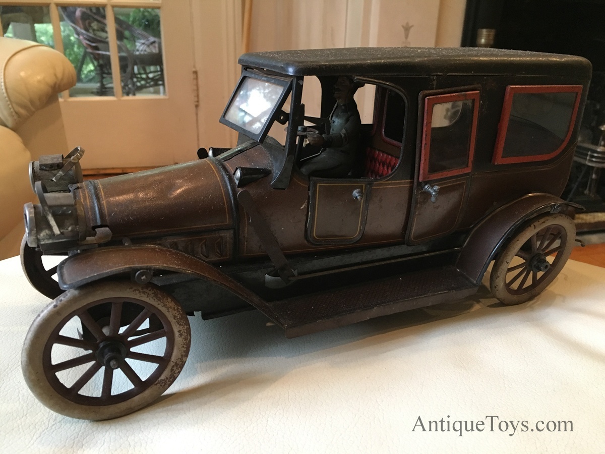 Large-tin-limos-carette01 – AntiqueToys.com – Antique Toys for Sale
