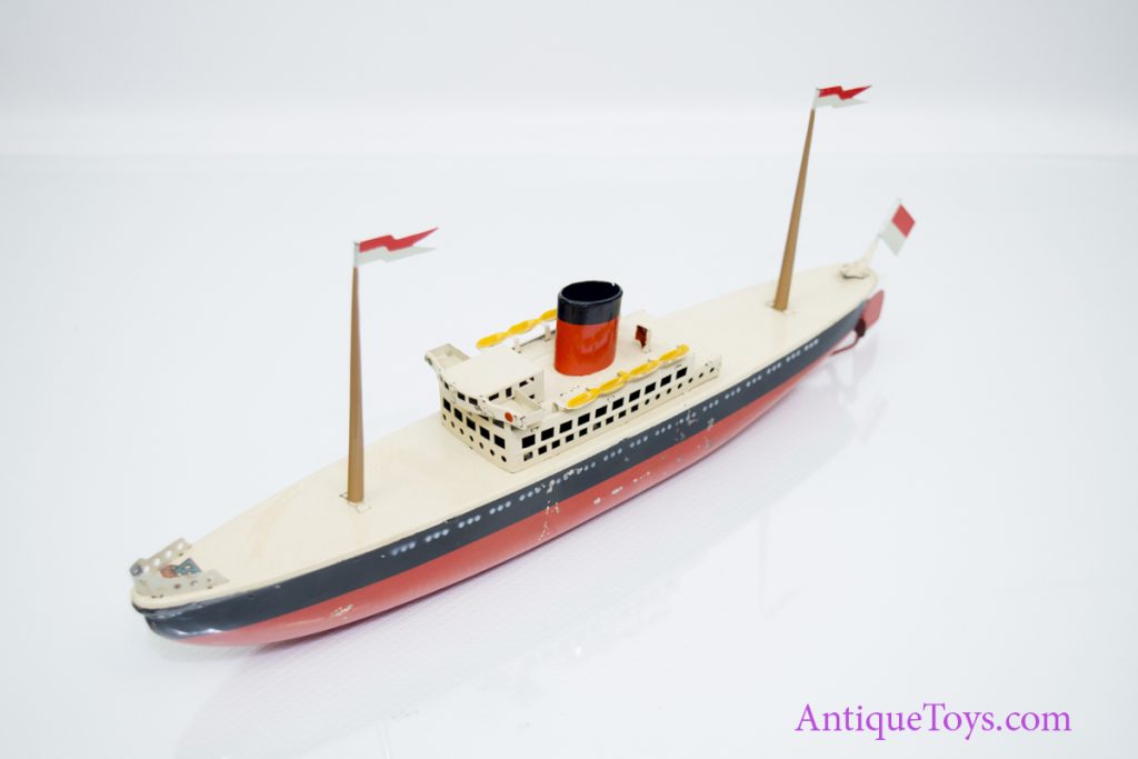 Post War Tin Ocean Liner Wind Up Boat by Arnold *SOLD* – AntiqueToys ...