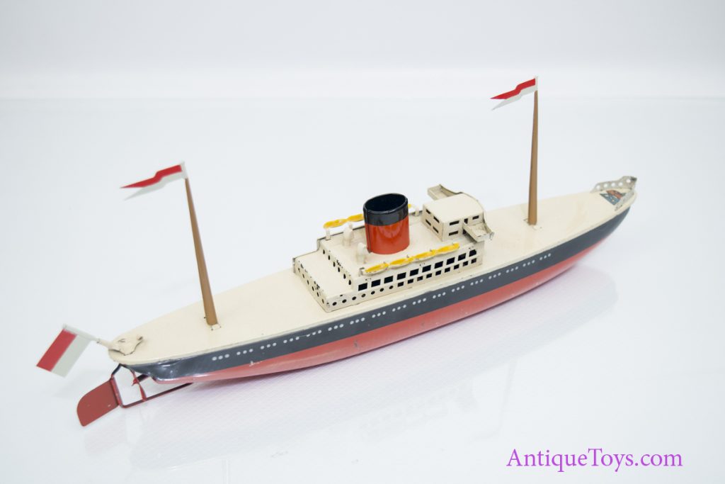Post War Tin Ocean Liner Wind Up Boat by Arnold *SOLD* – AntiqueToys ...