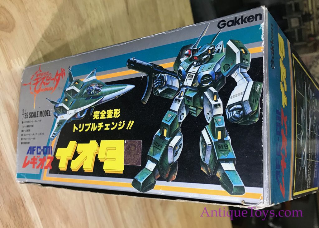 Robotech-robot-toy-mospeda07 - AntiqueToys.com - Antique Toys for Sale