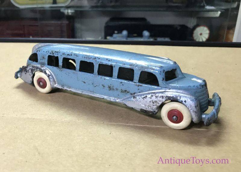 Hubley Streamliner Cast Iron Bus in Blue and Silver *SOLD ...