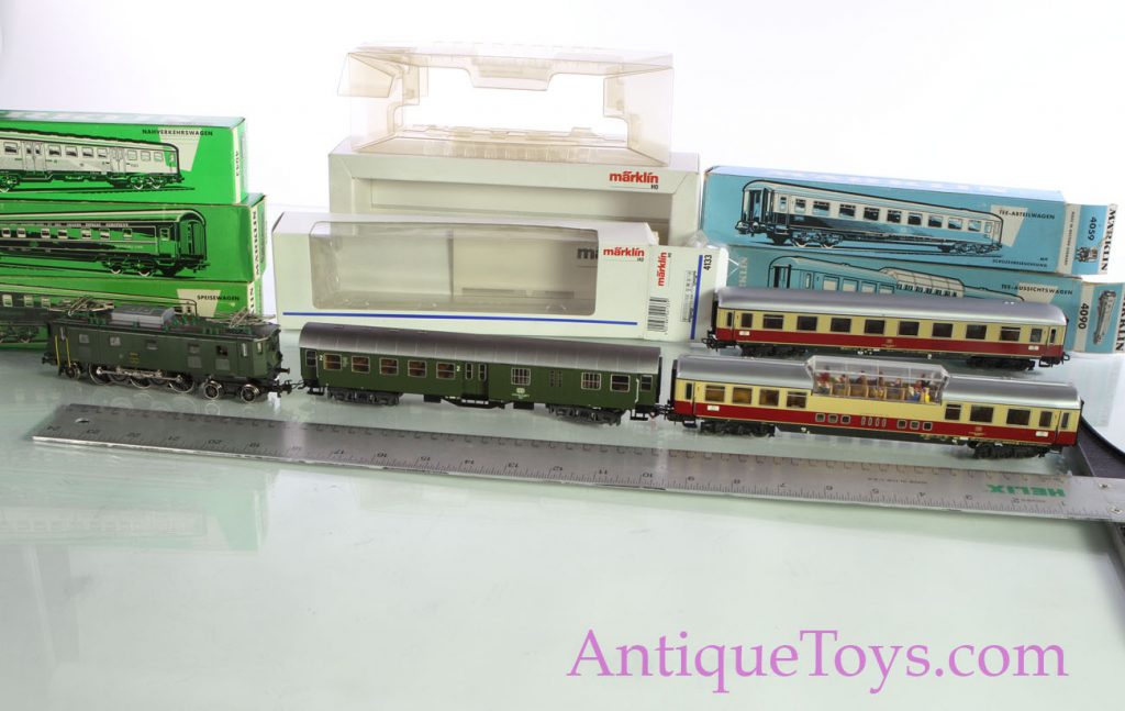 Marklin HO Train Set with Dining car and Electric Engine *SOLD ...