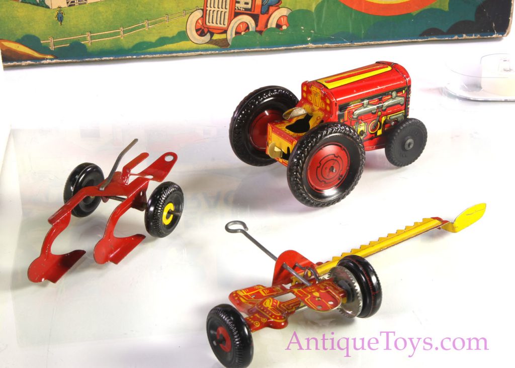 Marx Complete Farm Set with Mechanical Tractor *SOLD* – AntiqueToys.com ...