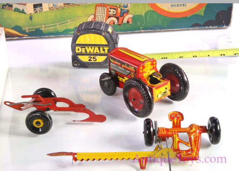 Marx Complete Farm Set with Mechanical Tractor *SOLD* – AntiqueToys.com ...