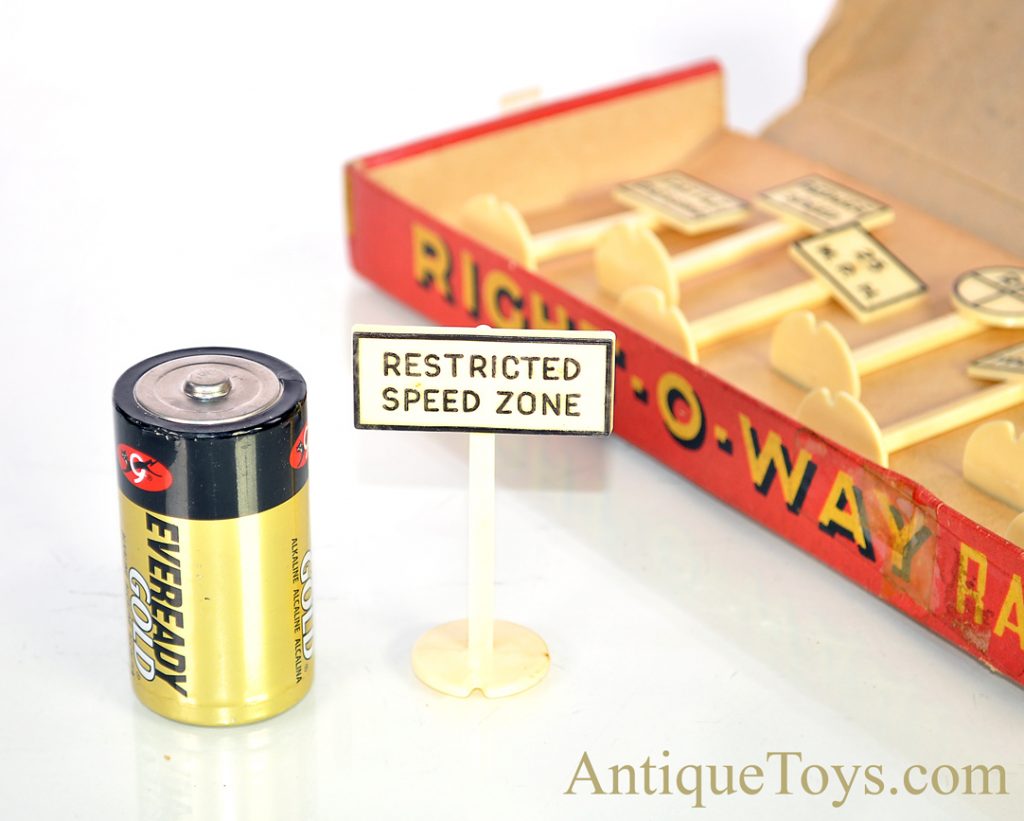 Marx Right-O-Way Railroad Signs Model Train Signs in Box for Sale ...