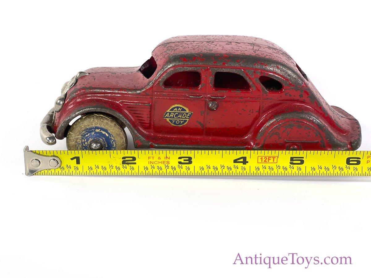 Arcade Cast Iron Chrysler Airflow Car *SOLD* – AntiqueToys.com ...