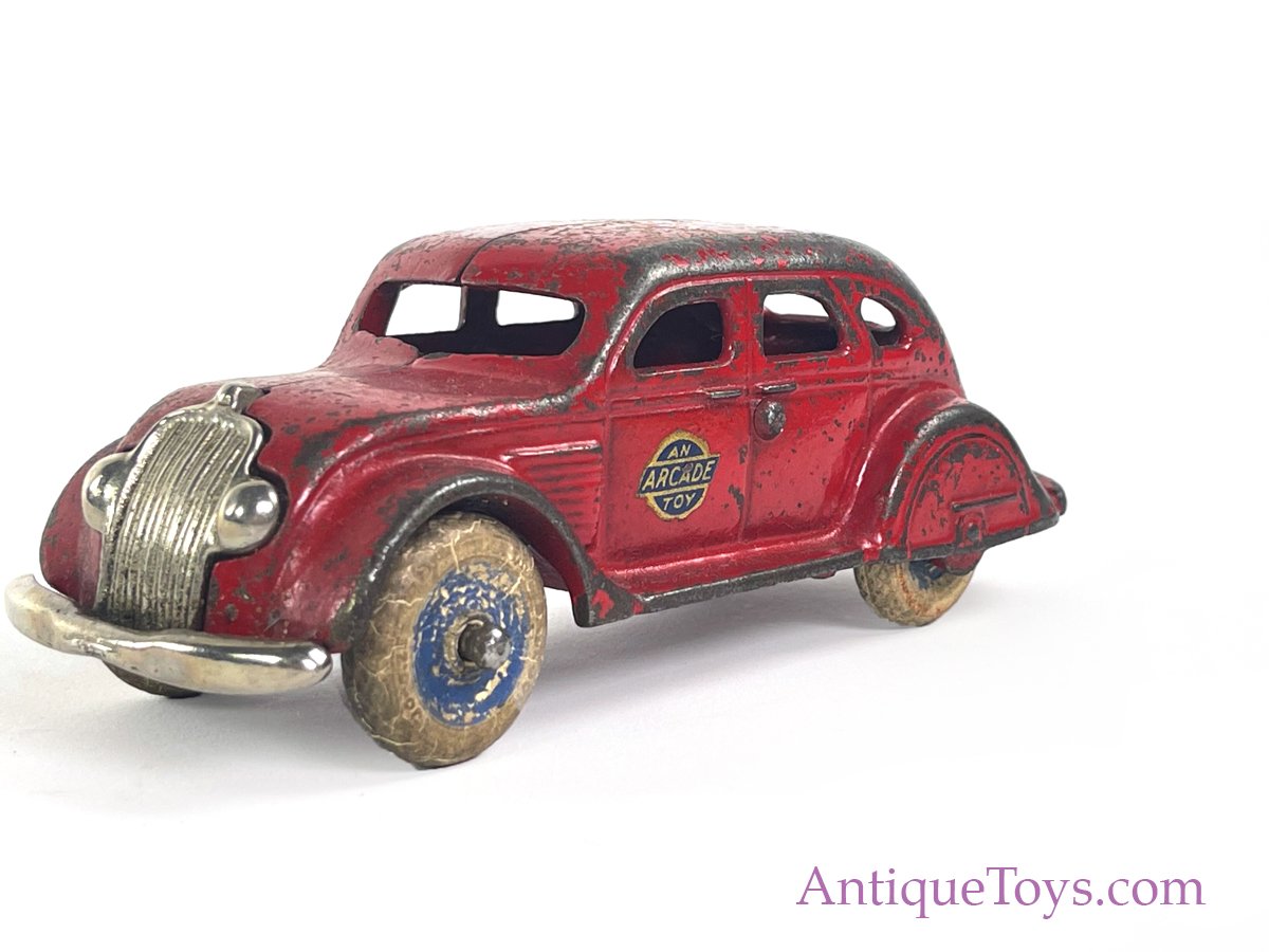 Arcade Cast Iron Chrysler Airflow Car *SOLD* – AntiqueToys.com ...